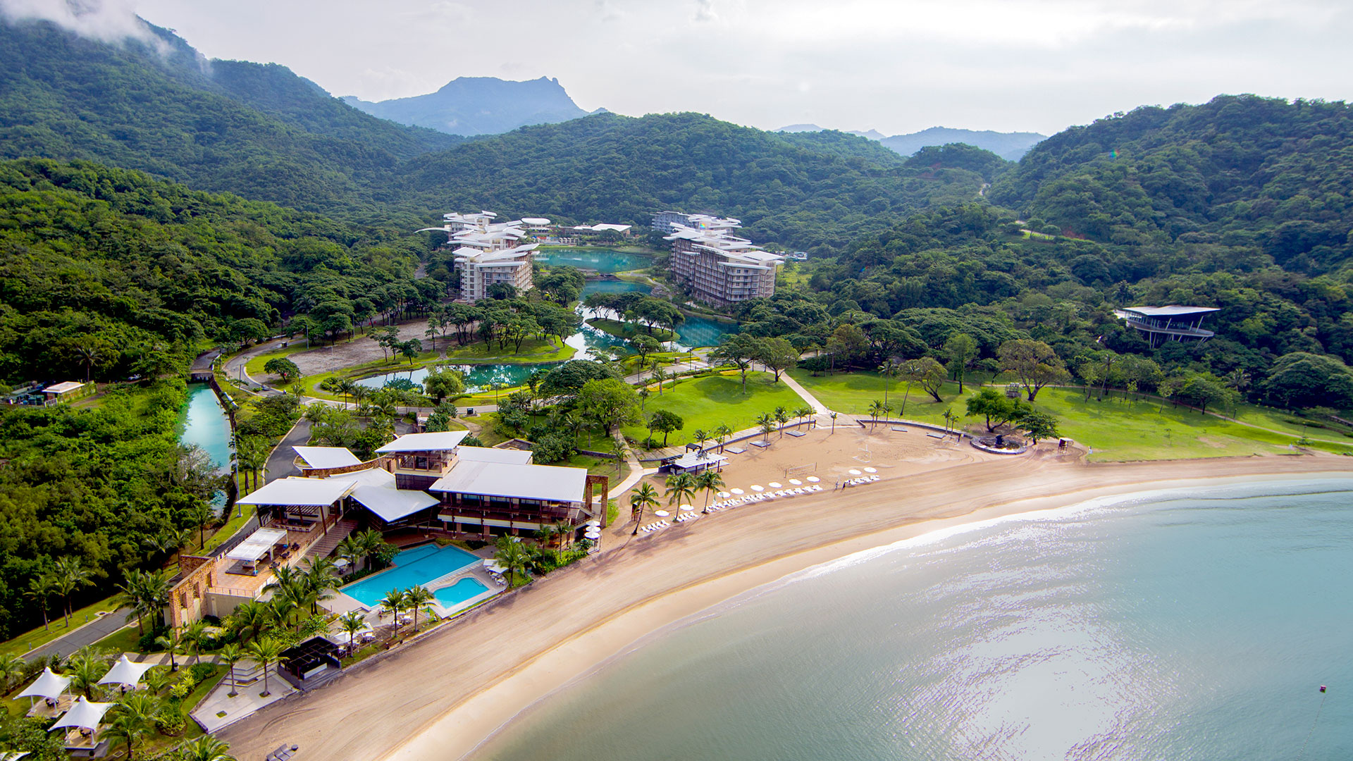 Learn More About Hamilo Coast Pico de Loro